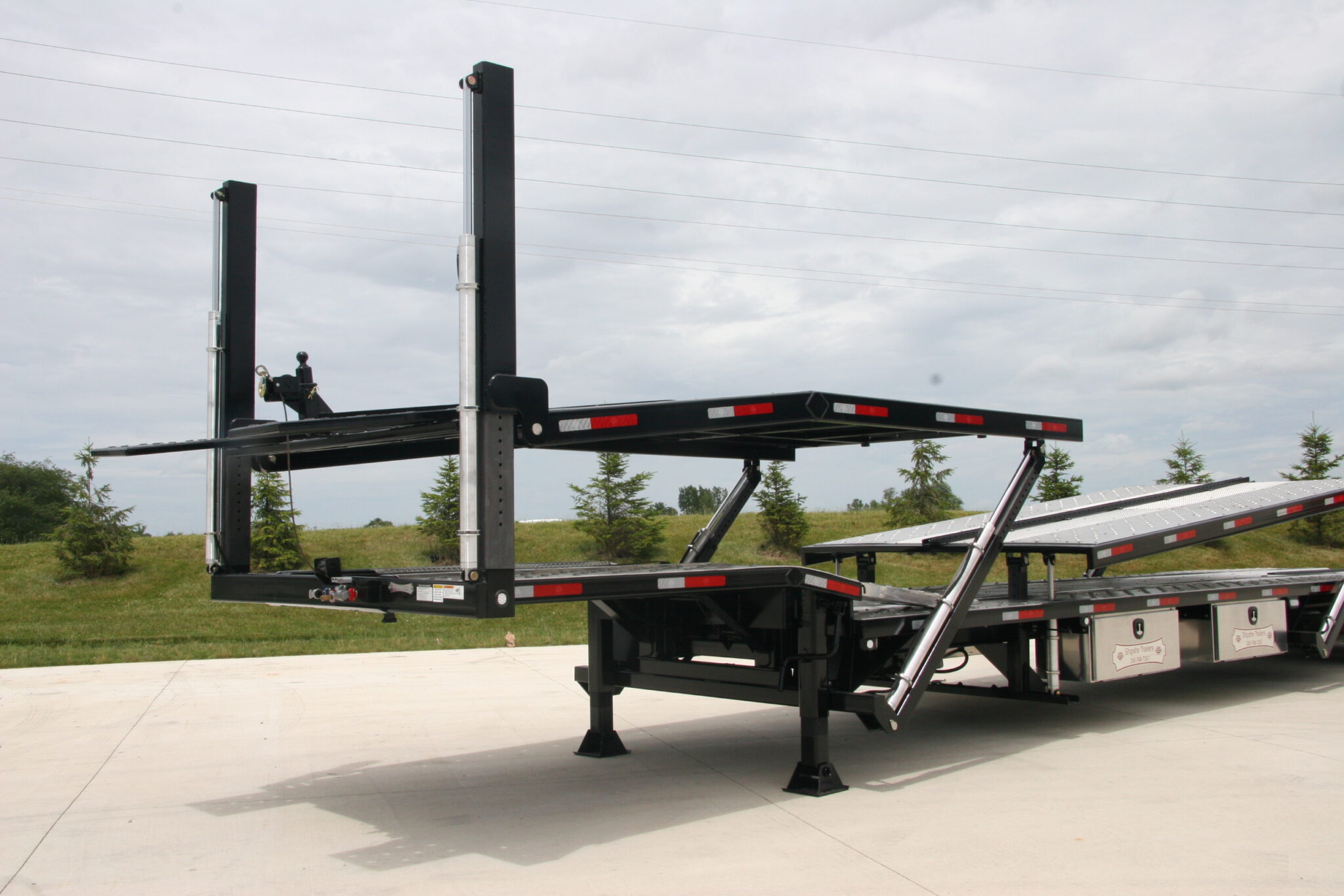 53 AIR RIDE STEP DECK WITH 2 CAR LIFTS TRAILER - Shipshe Trailers